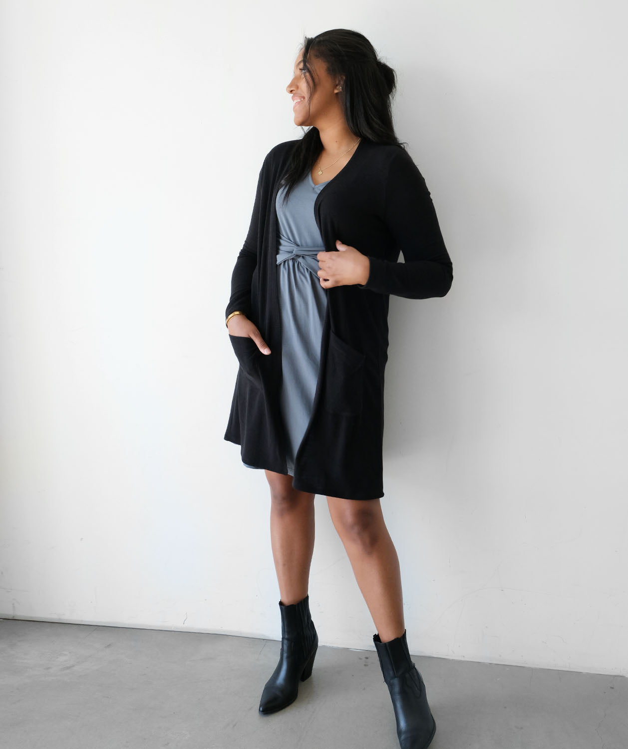CORA cardigan in Black – Elegantees